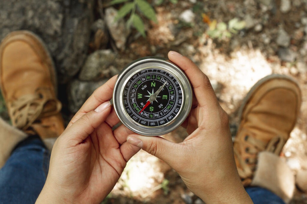 How does a compass work? - Power Tools Reviewed